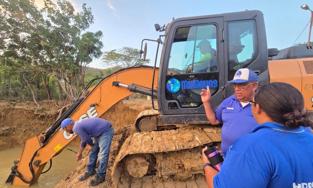 Hidroven repara avería en tubería de 48 pulgadas para restituir agua en ...